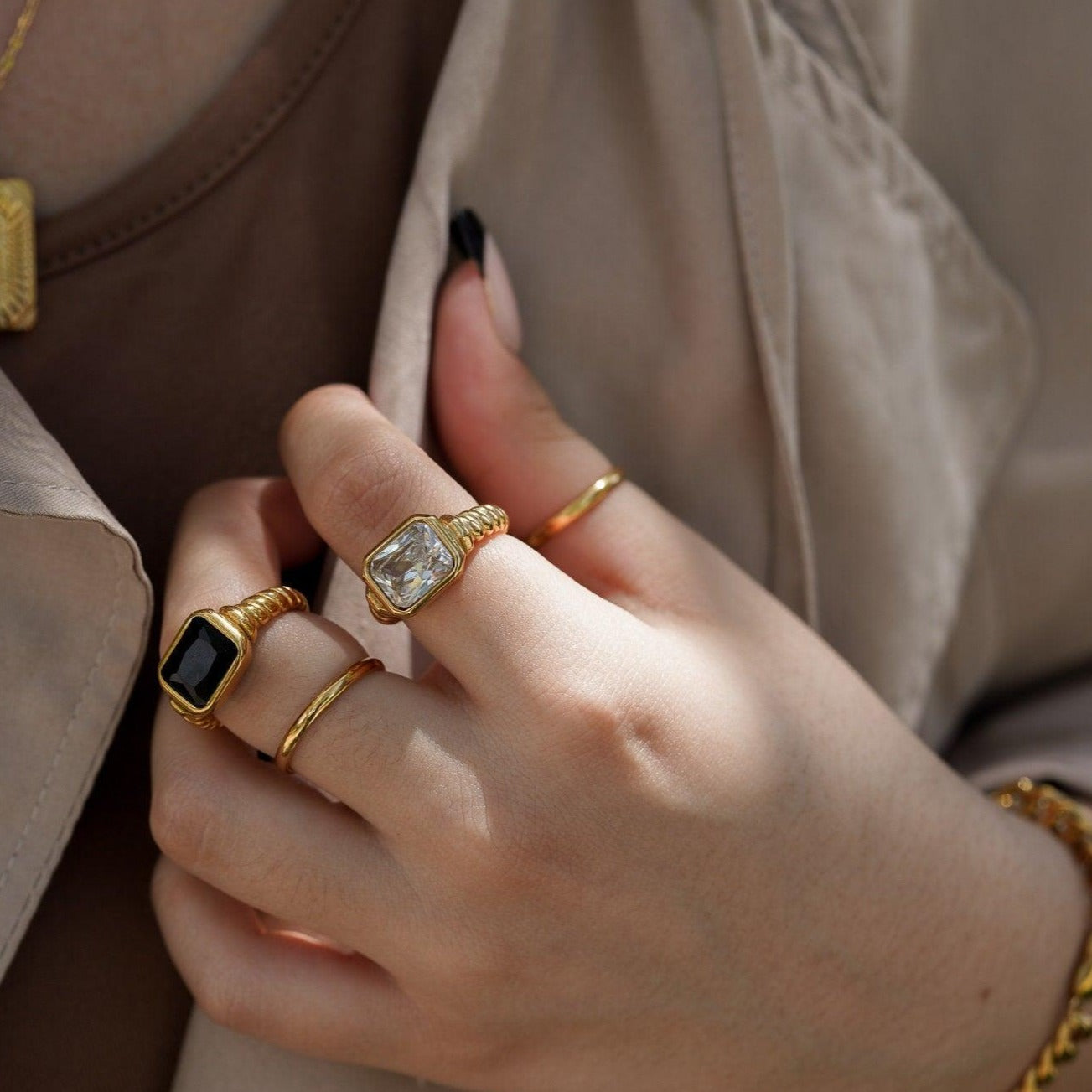 Twisted Signet Ring | Diamond